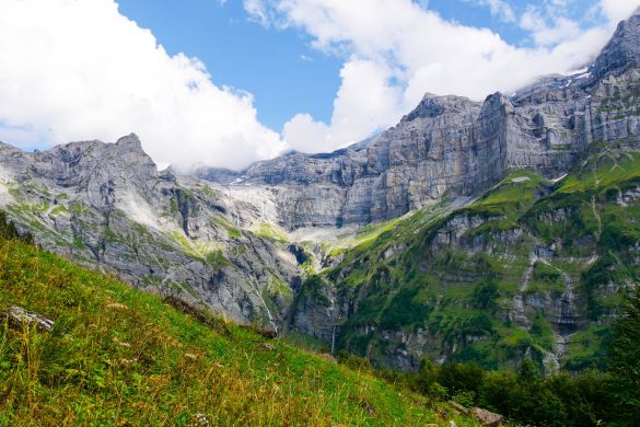 Visiter les calanques de Cassis par la mer et la terre - Onyvatravel